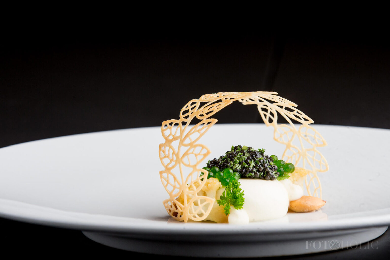 Sort guld i danske bassiner. Lyksvad Caviar producerer caviar af høj klasse